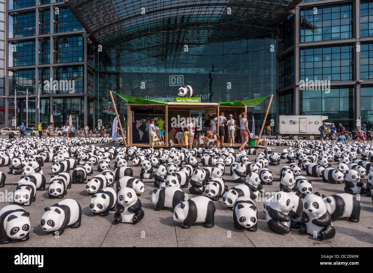 Berlin, Germany. 6th August, 2013. Start of the "Pandas on Tour" action ...
