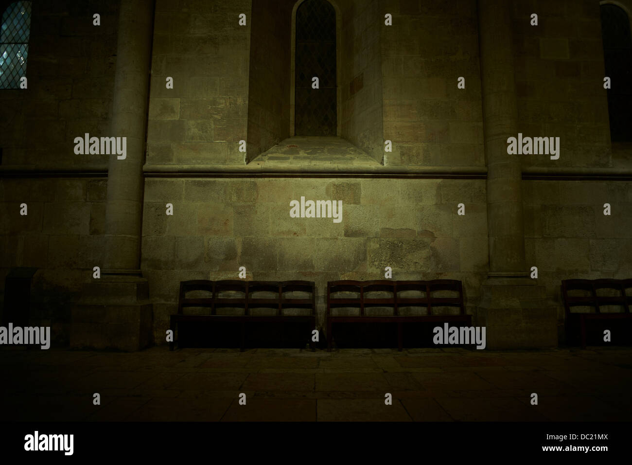 Empty church pews hi-res stock photography and images - Alamy