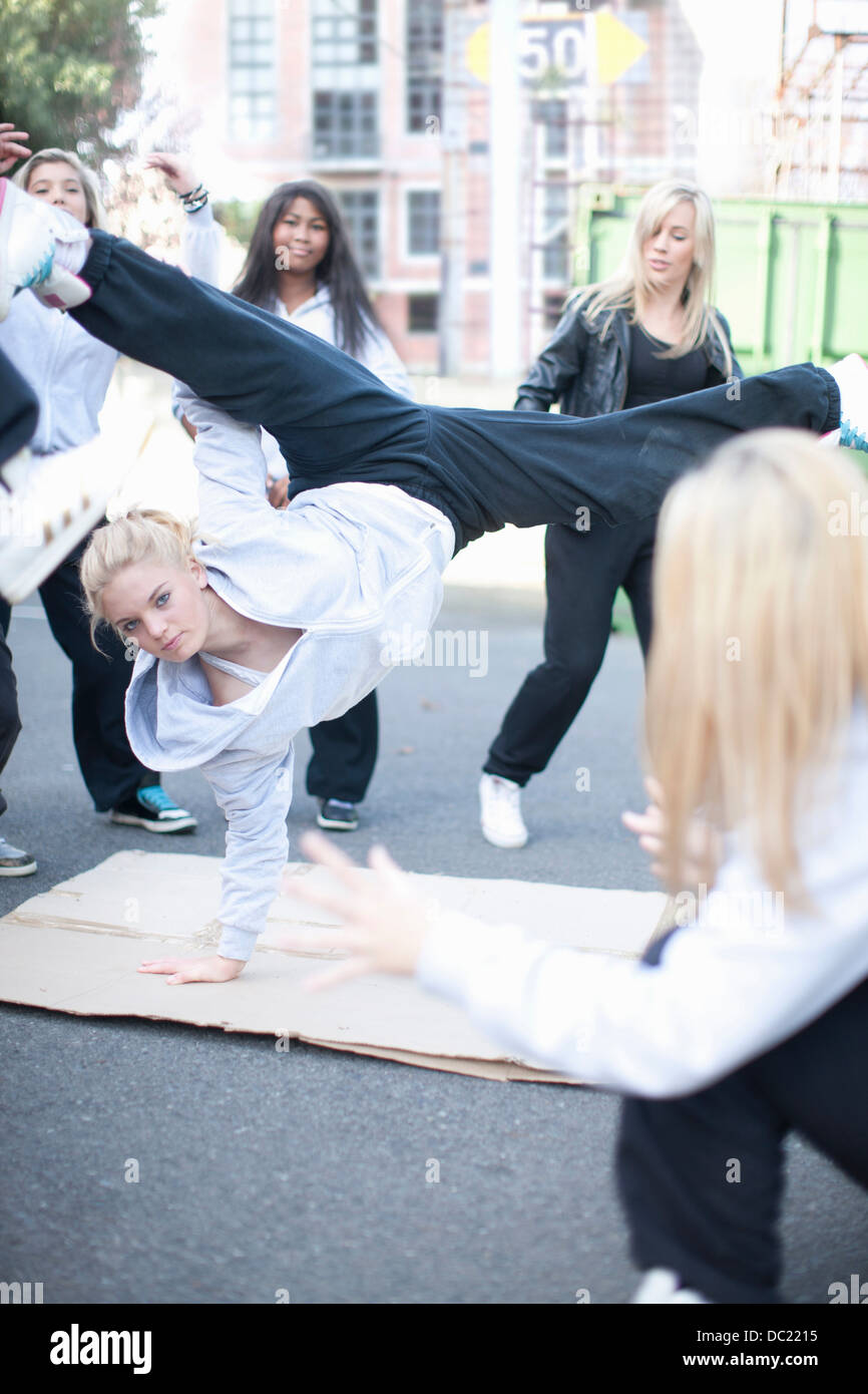African Girl Dancing High Resolution Stock Photography and Images - Alamy