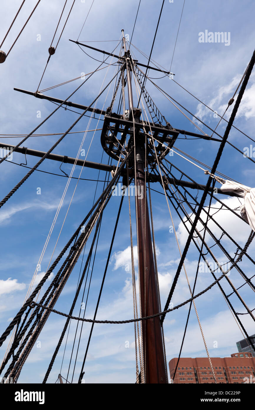 Replica mast hi-res stock photography and images - Alamy