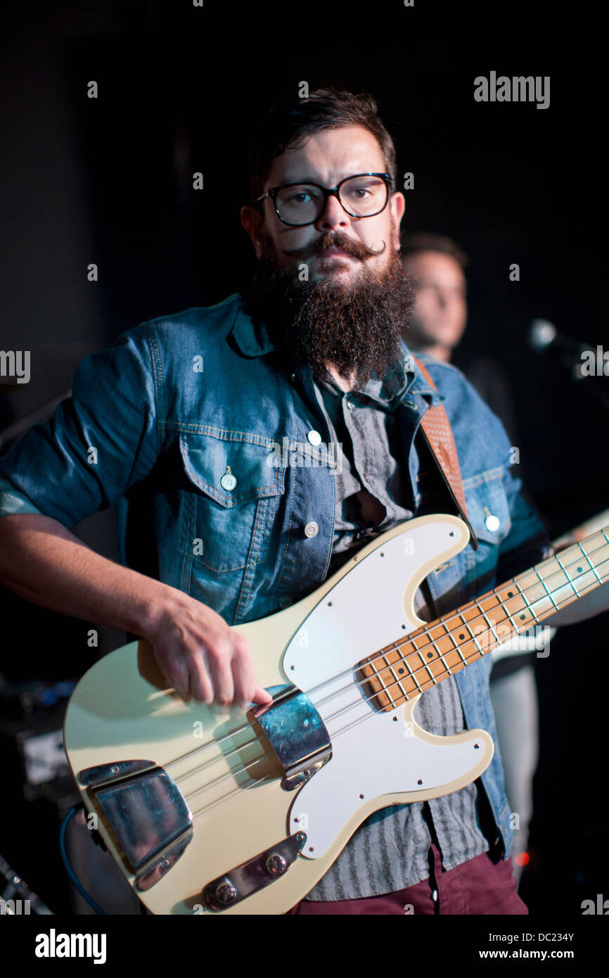 Two guitars hi-res stock photography and images - Alamy