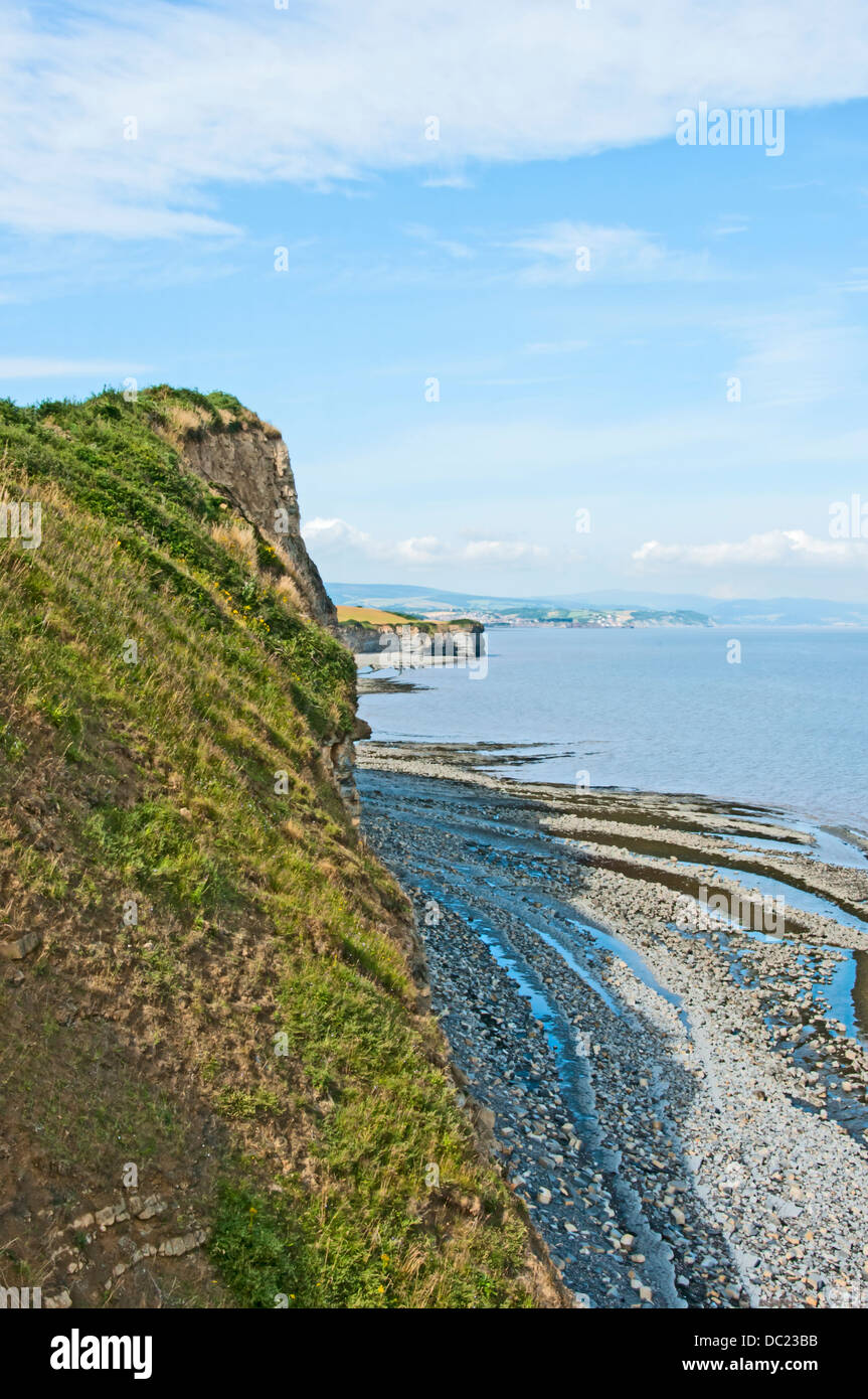 Blue anchor bay somerset hi-res stock photography and images - Alamy