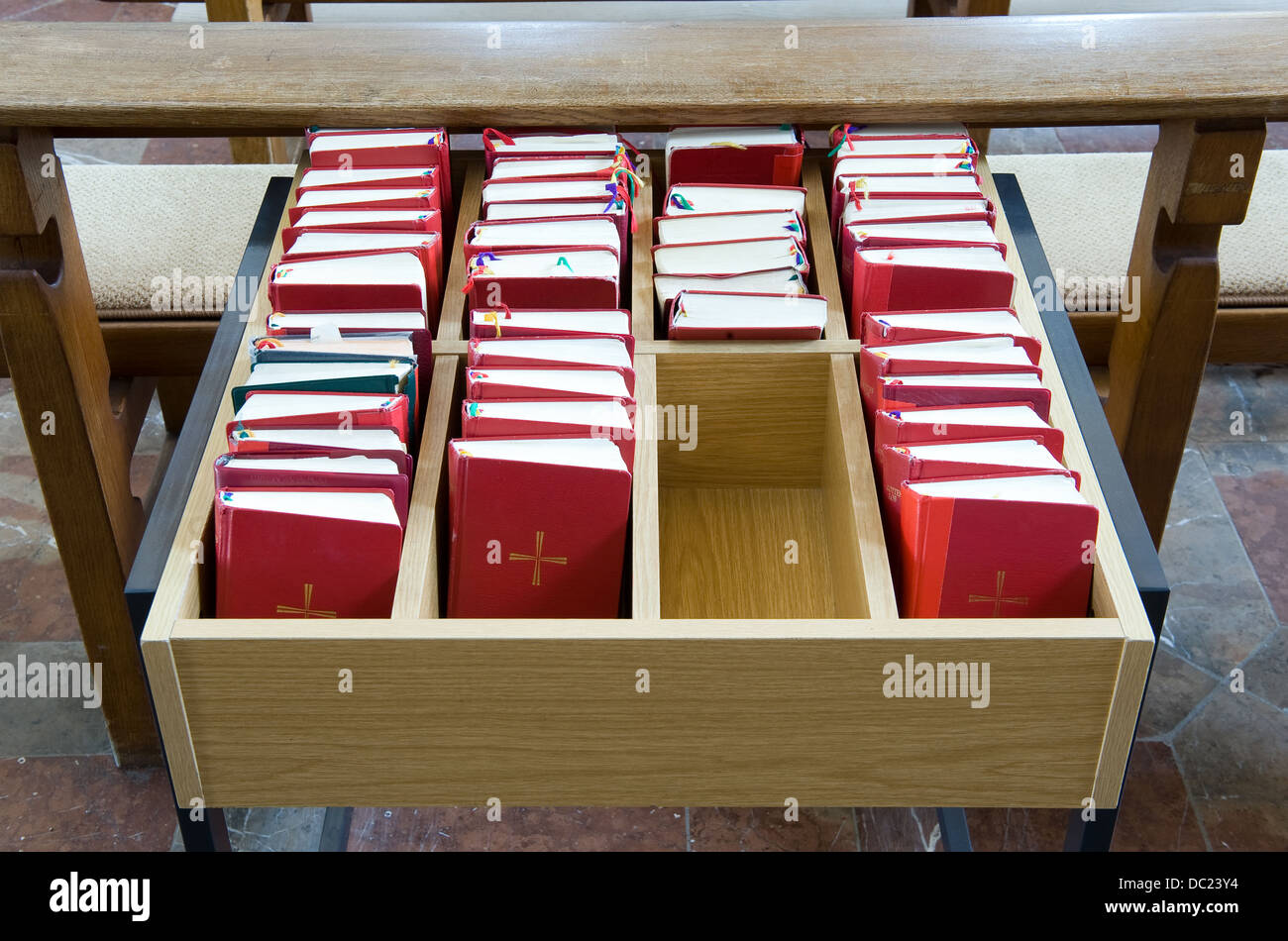 Multiple bibles in a church Stock Photo - Alamy