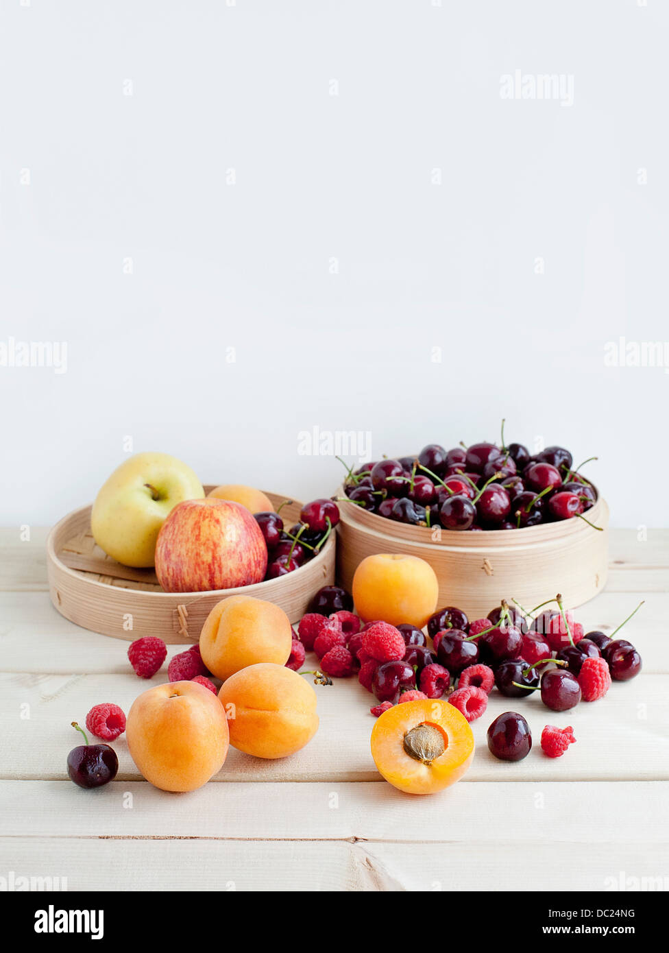 Fruit fruits bowls hi-res stock photography and images - Alamy