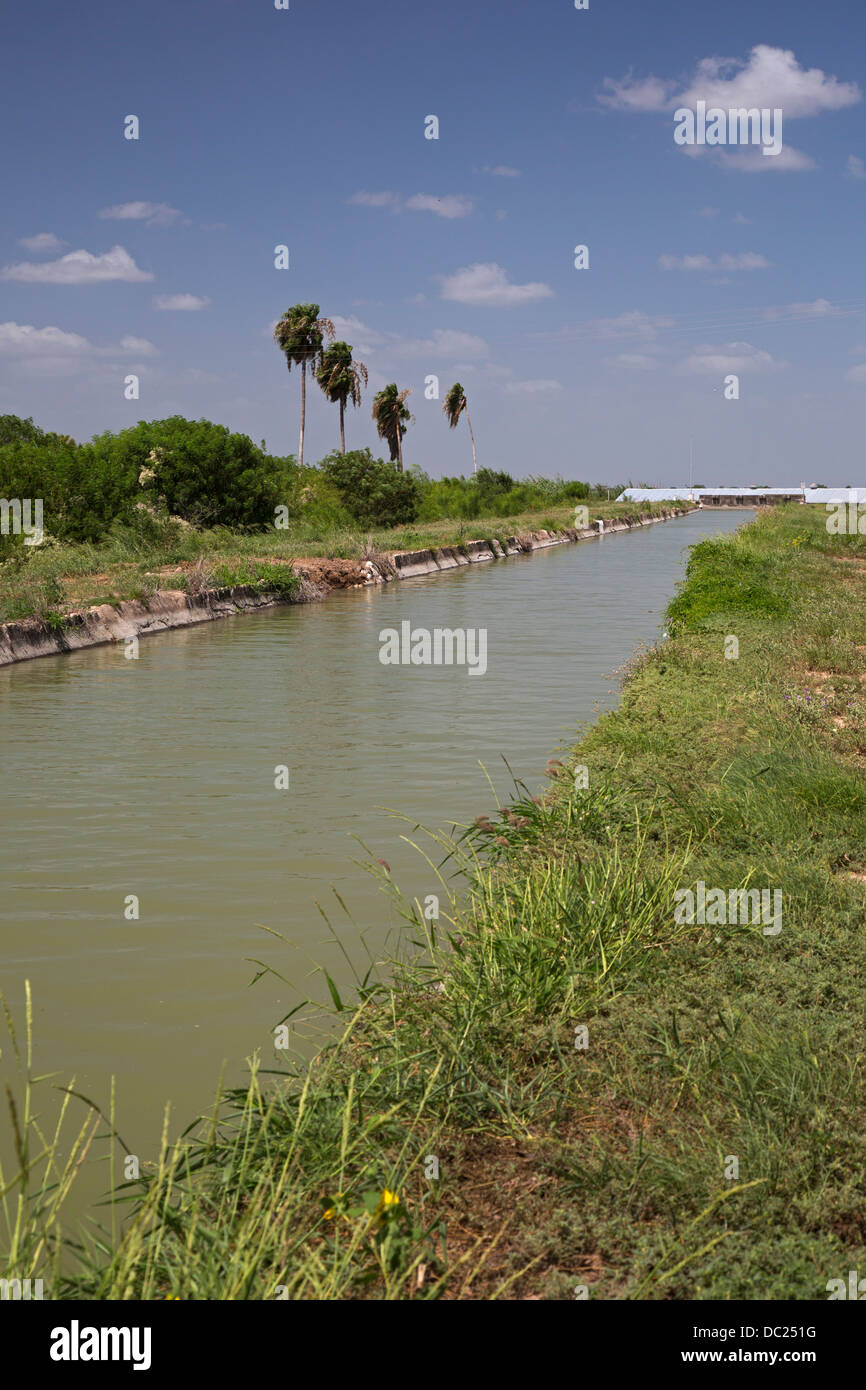 United states of america irrigation hi-res stock photography and images ...