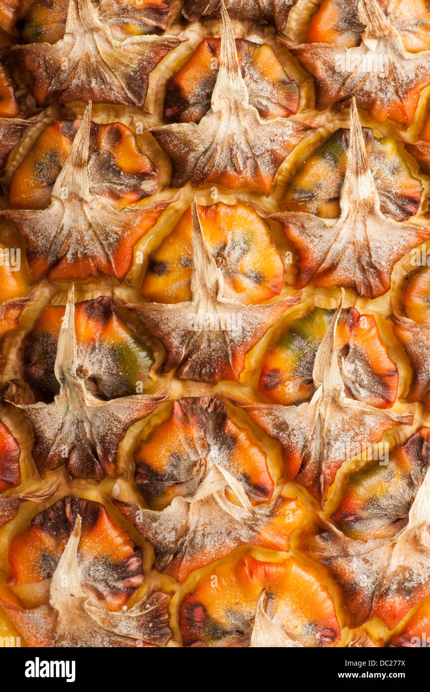Pineapple skin close up Stock Photo - Alamy