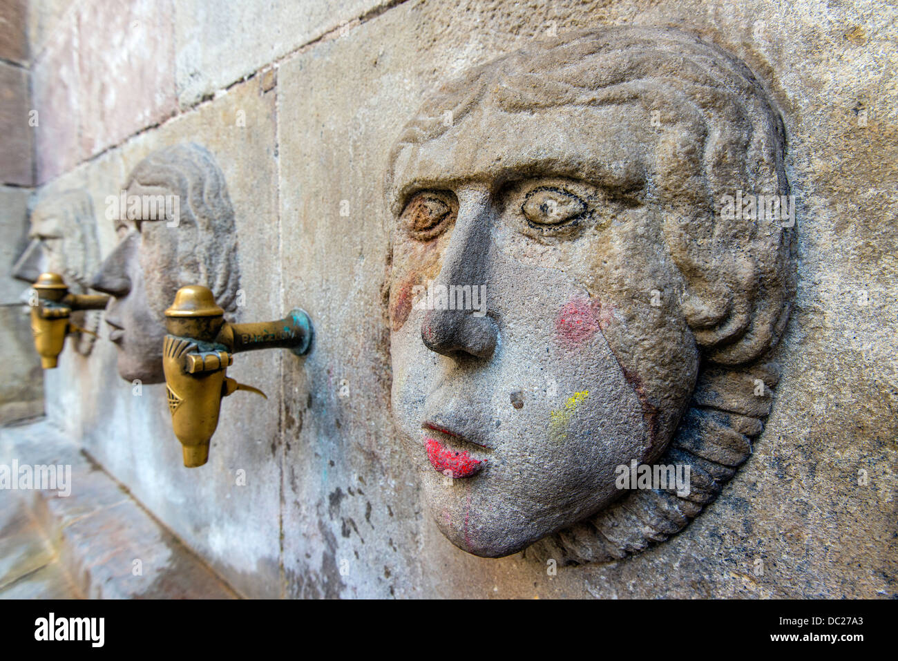 Medieval neighborhood hi-res stock photography and images - Alamy