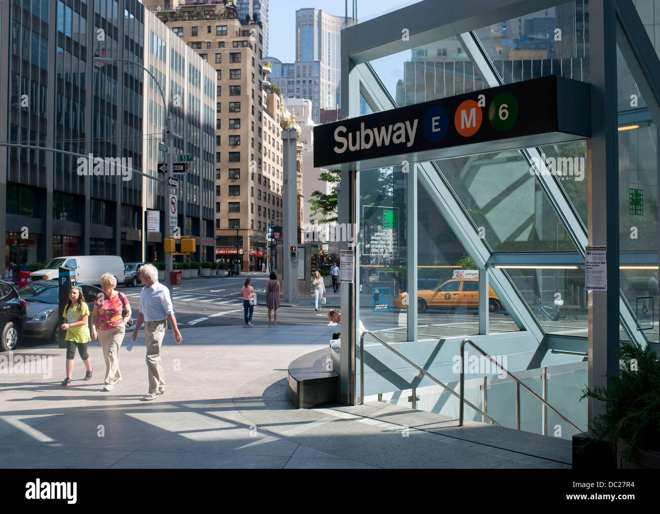A view ofa street is pictured in New York, USA, 02 June 2013. Photo ...