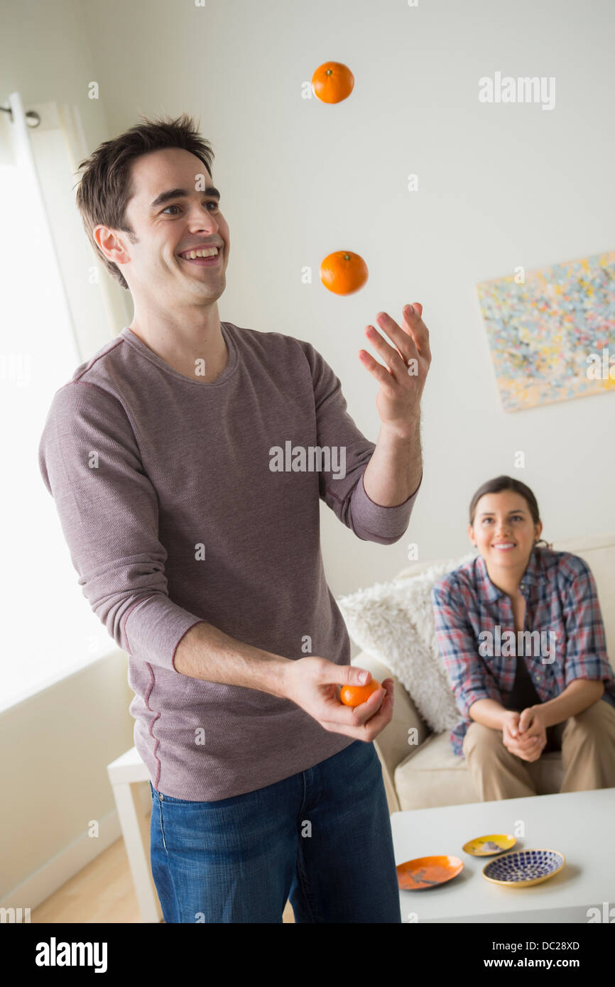 Man juggling oranges hi-res stock photography and images - Alamy