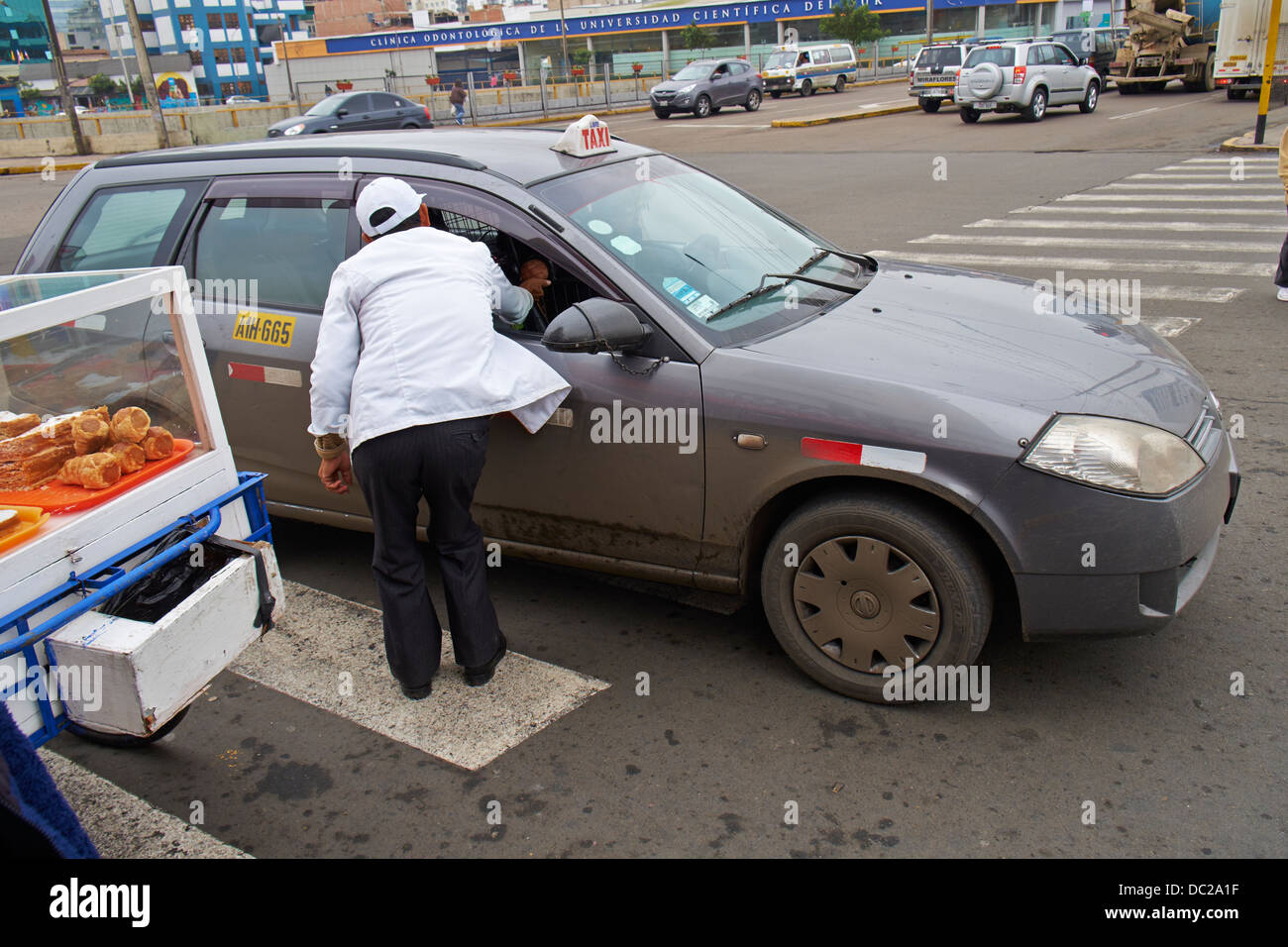 Street food trader hi-res stock photography and images - Alamy