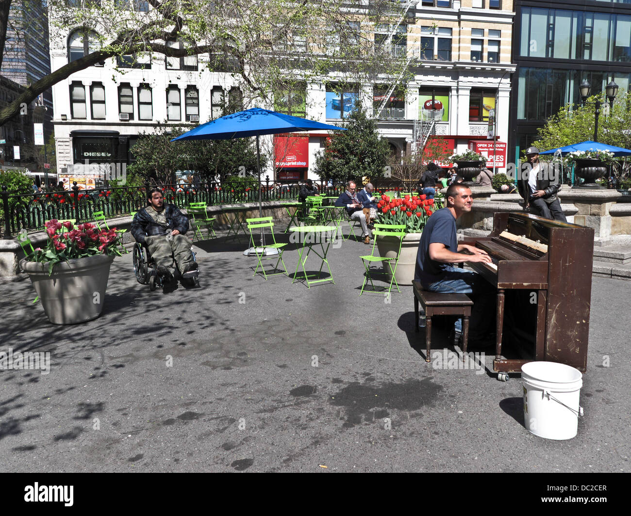 Beat up man face hi-res stock photography and images - Alamy