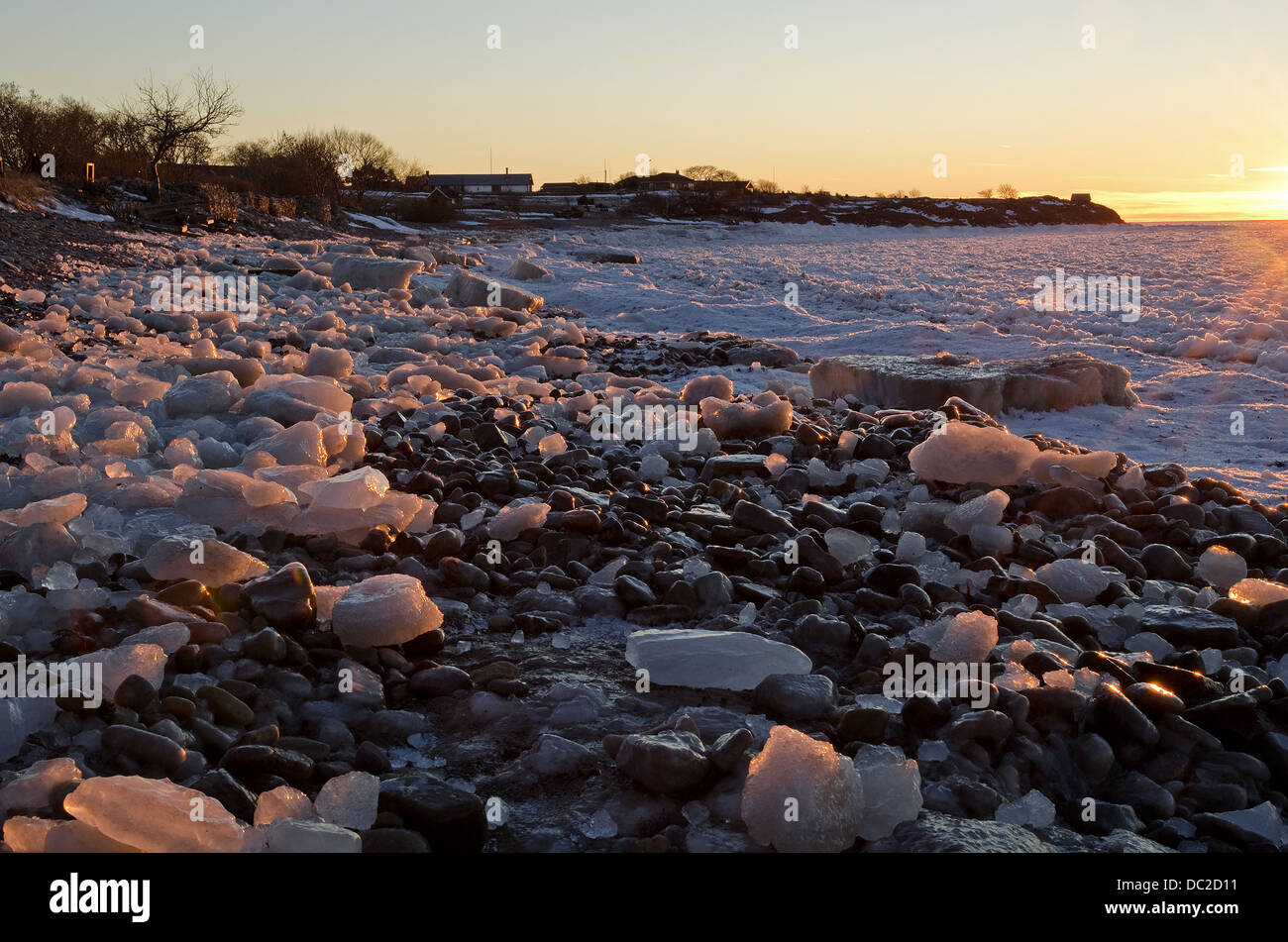 Icebreak hi-res stock photography and images - Alamy