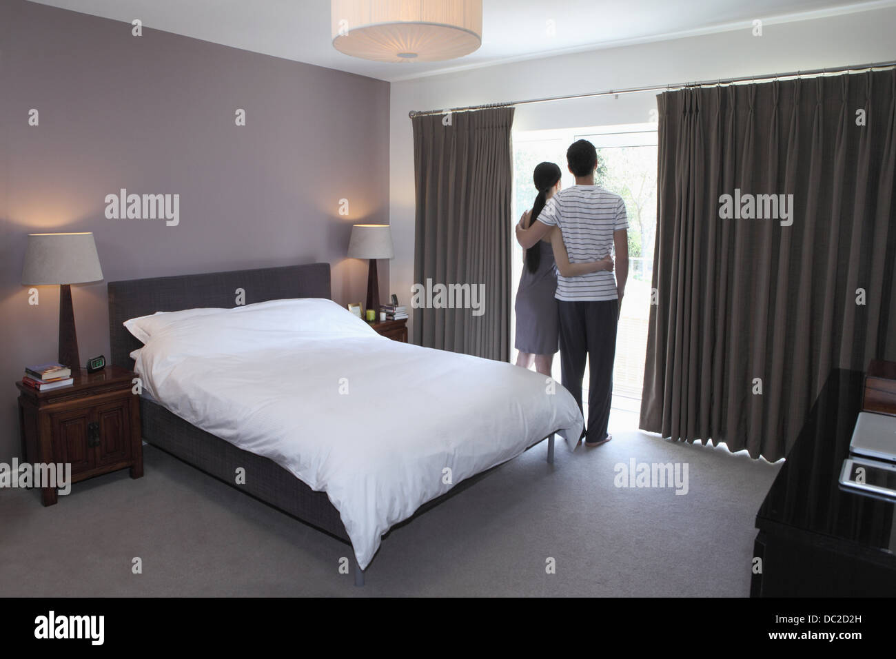 View through glass full hi-res stock photography and images - Alamy