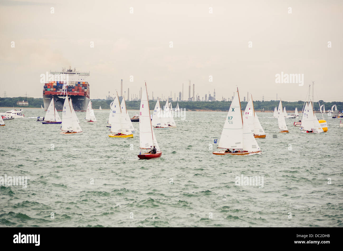 Cowes week yachts yachting hi-res stock photography and images - Alamy