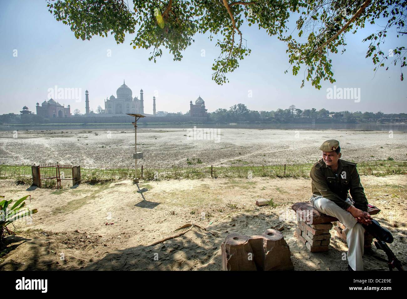Yamuna river agra pollution hi-res stock photography and images - Alamy