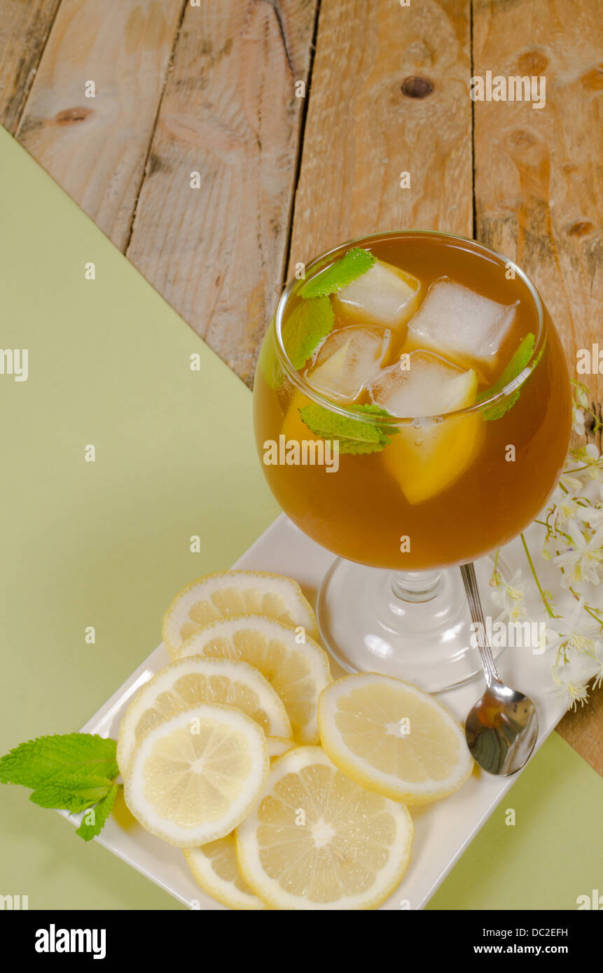 Glass of iced tea, a summer refreshment Stock Photo - Alamy