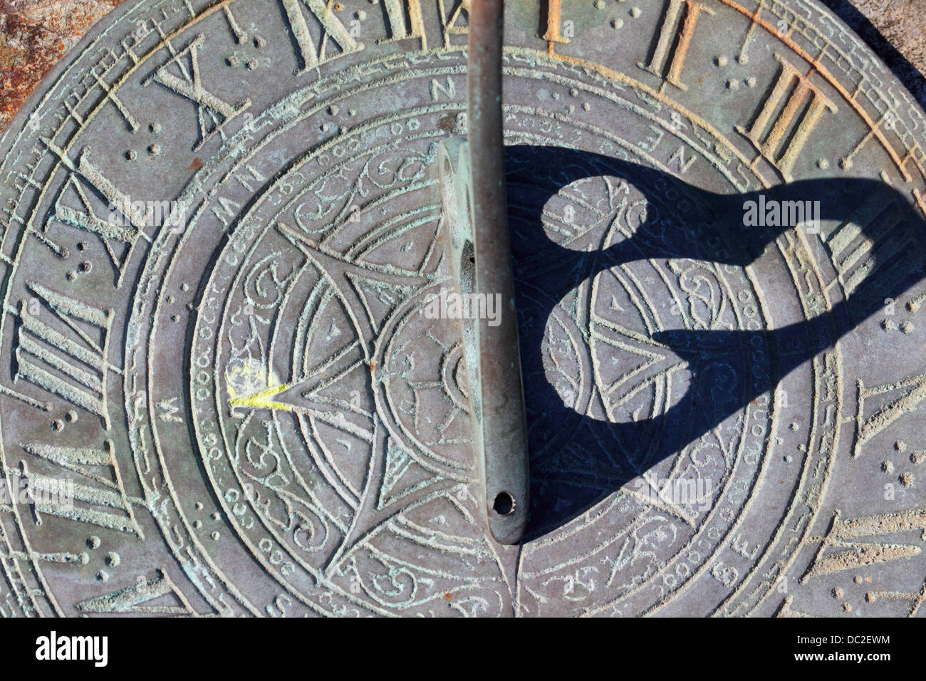 Sun dial with roman numerals hi-res stock photography and images - Alamy