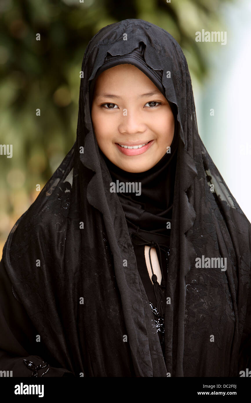 Young Muslim Girl Stock Photo - Alamy