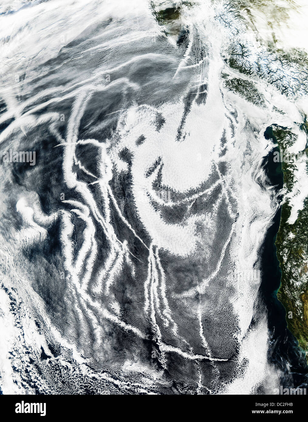 Satellite view of ships' tracks off the US coast Stock Photo - Alamy