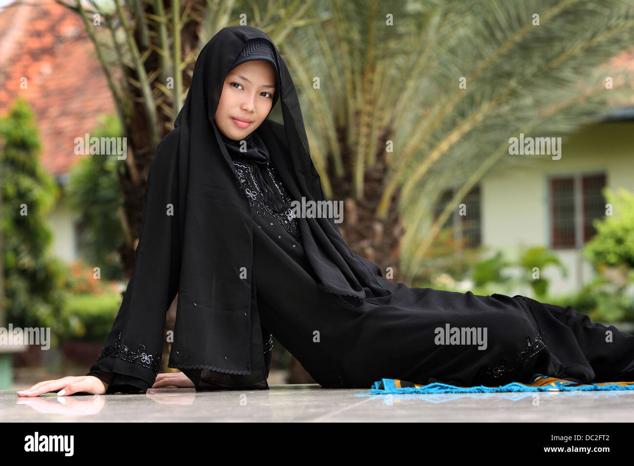 Young Muslim Girl Stock Photo - Alamy