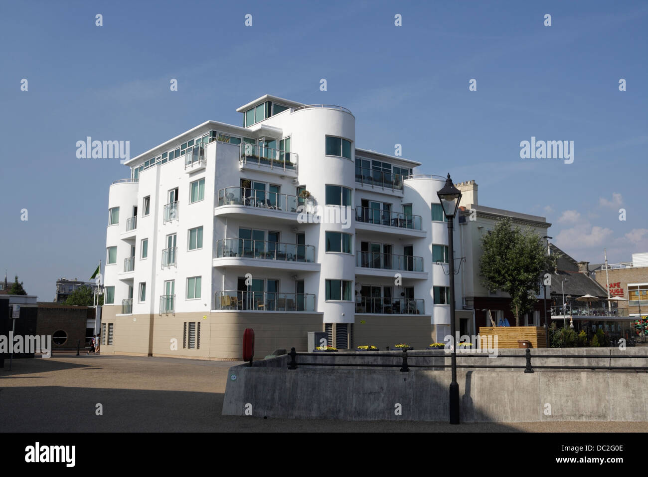 Cardiff bay redevelopment hi-res stock photography and images - Alamy