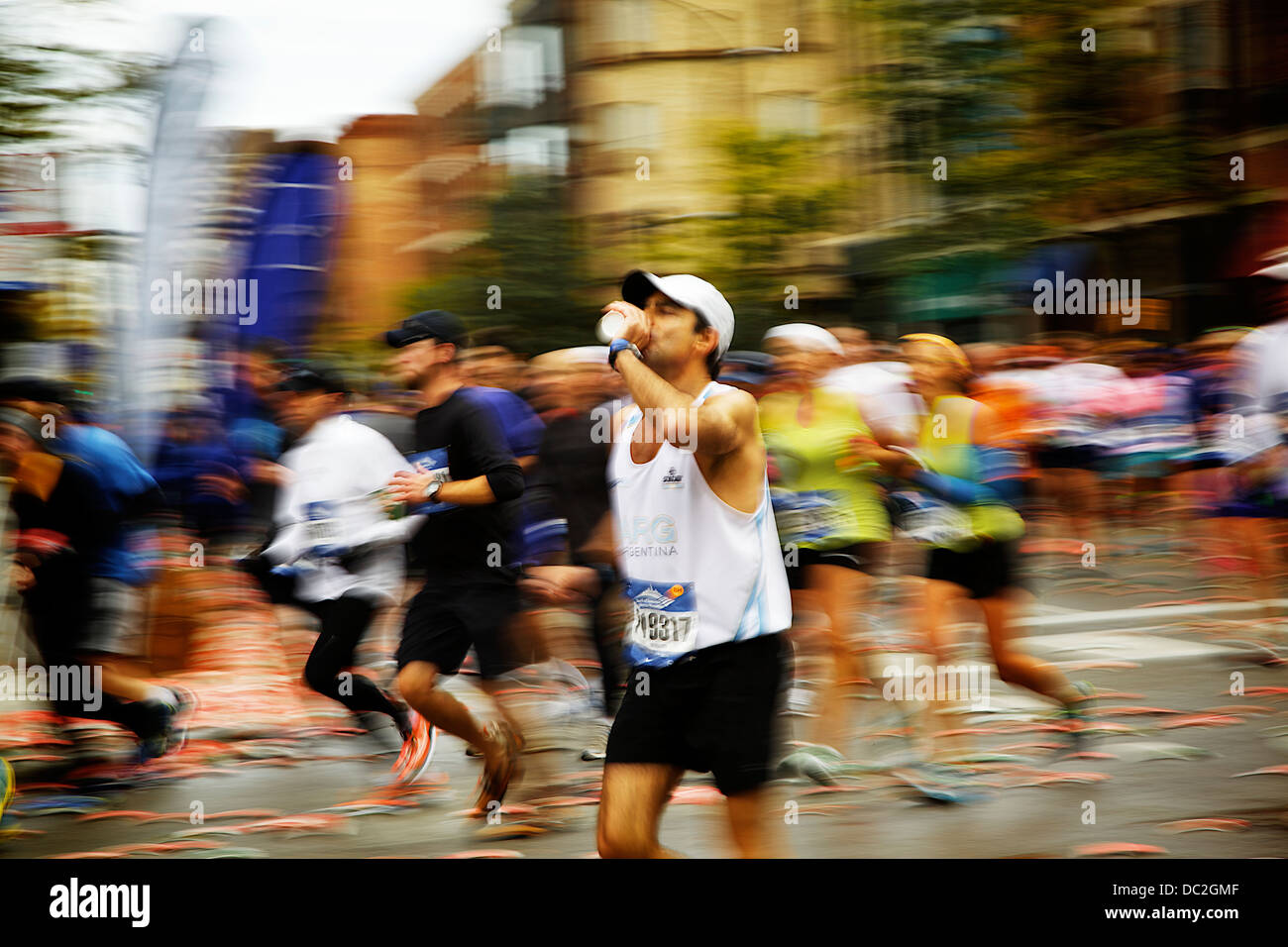 Fans watch runners hi-res stock photography and images - Alamy