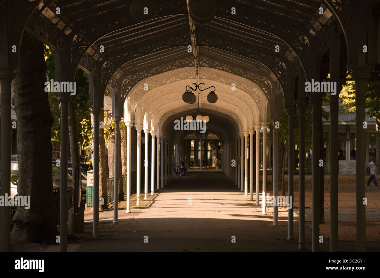 ARCADED PATH ON EDGE OF PARC DE SOURCES VICHY AUVERGNE FRANCE Stock ...