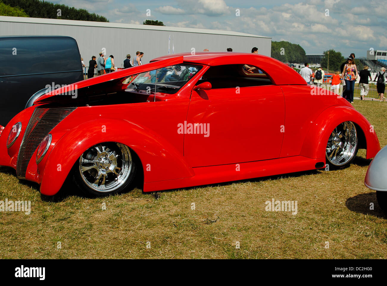 Red hot rod hi-res stock photography and images - Alamy