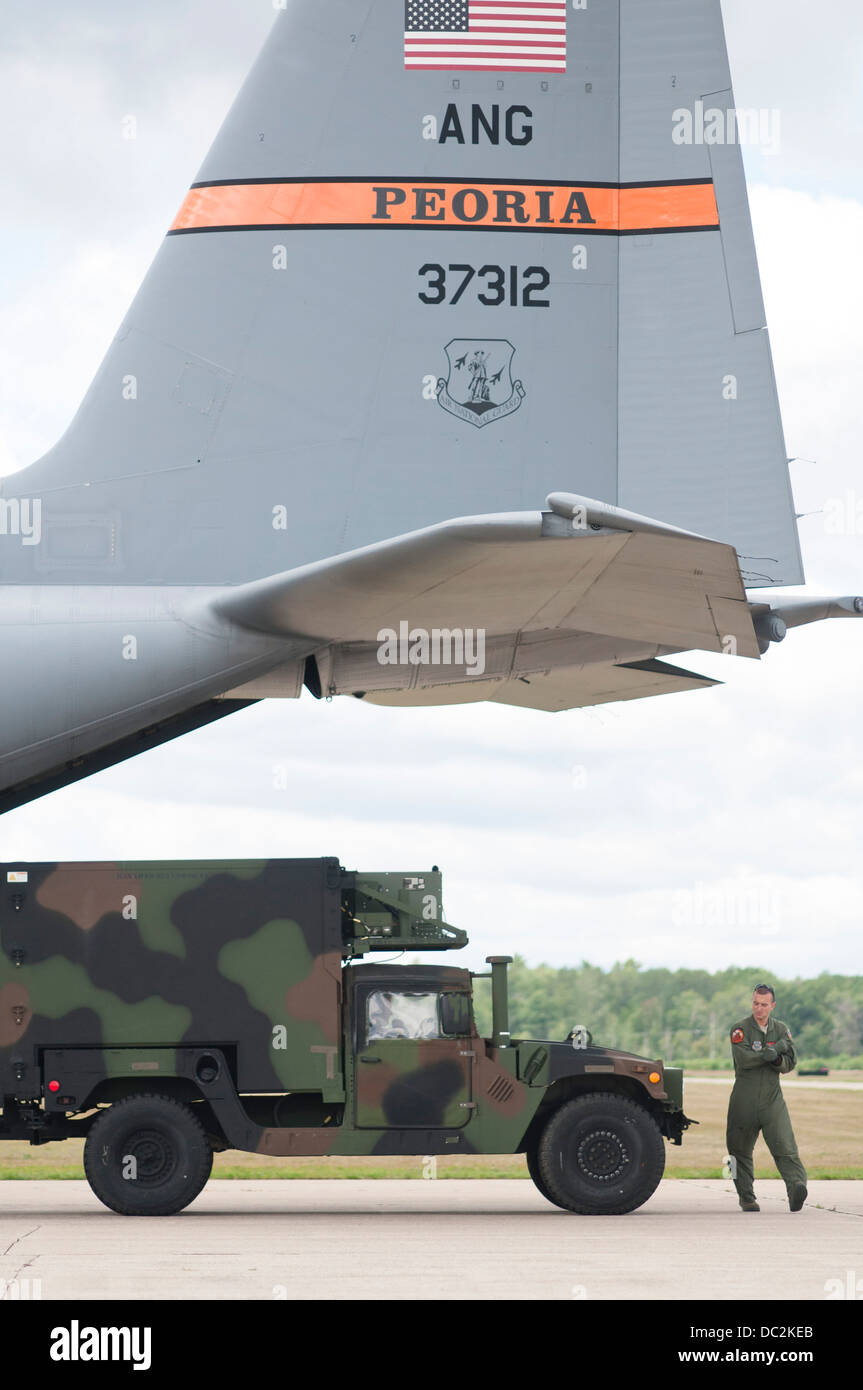 168th air support operations squadron hi-res stock photography and ...