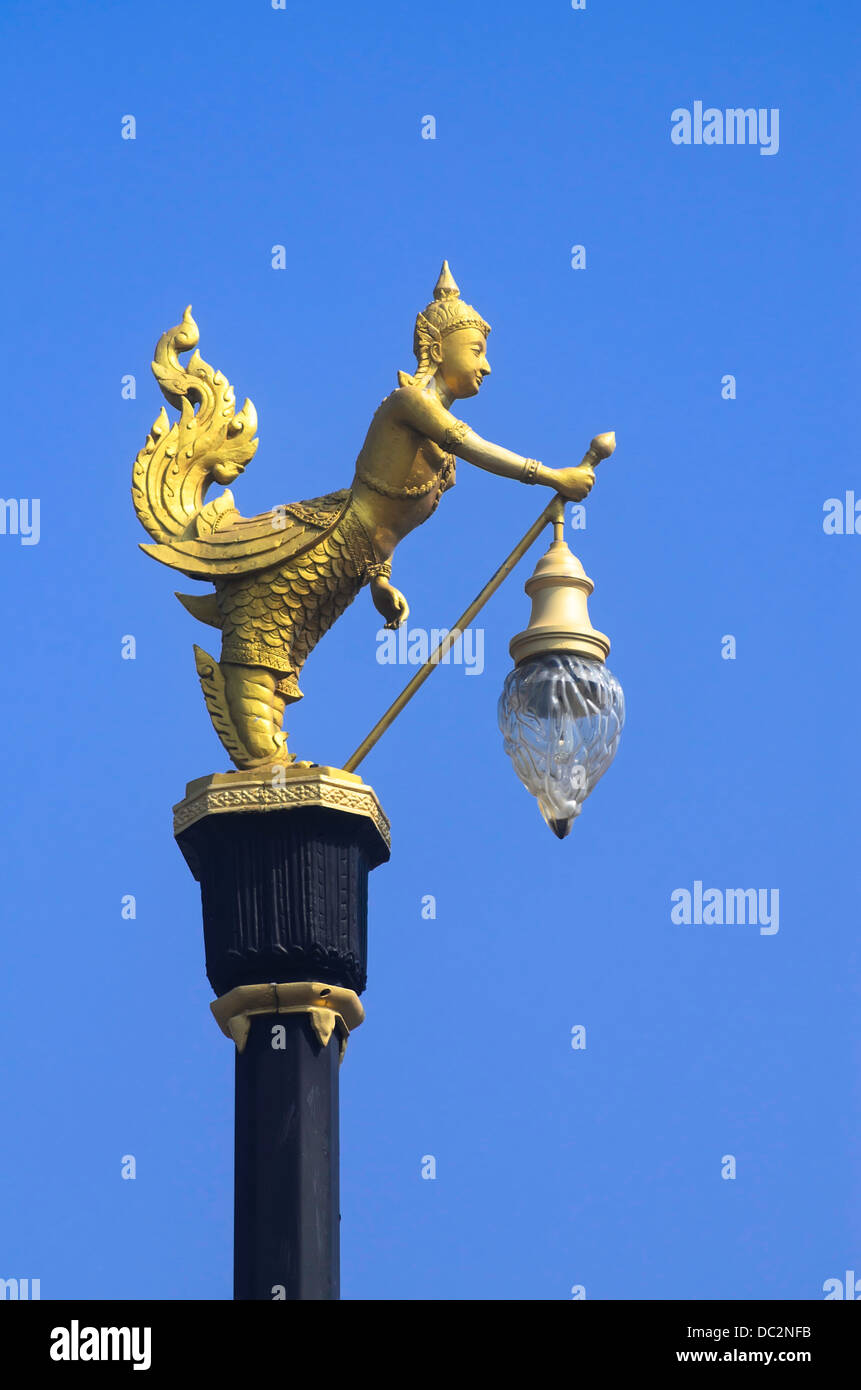Tall lamp towers hi-res stock photography and images - Alamy