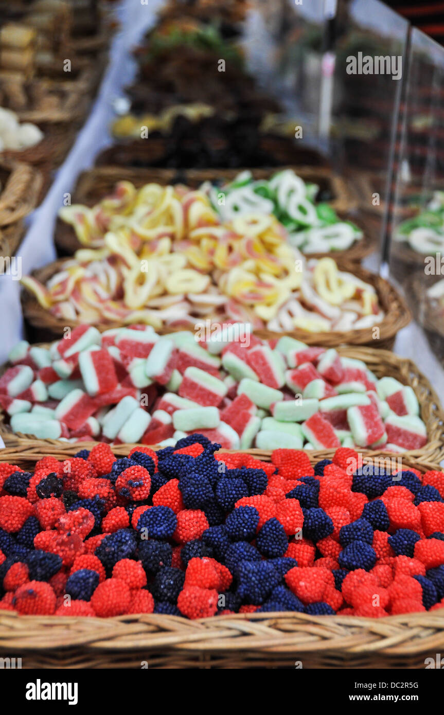 Confectionary shops hi-res stock photography and images - Alamy