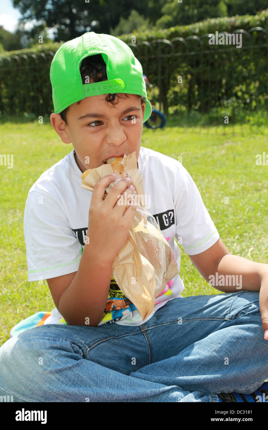 Picnic children rug hi-res stock photography and images - Alamy