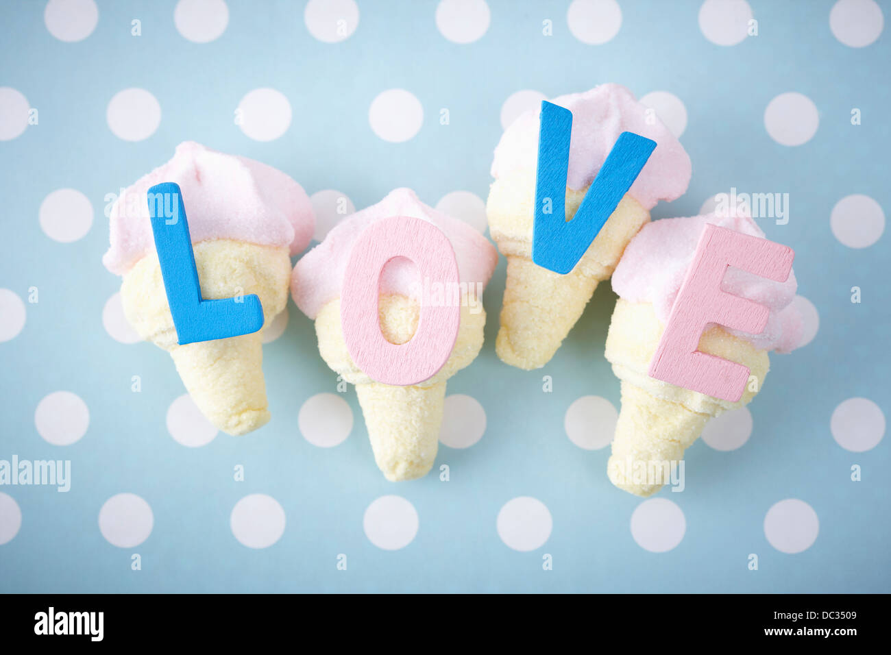 love letters on marsh mellow Stock Photo - Alamy