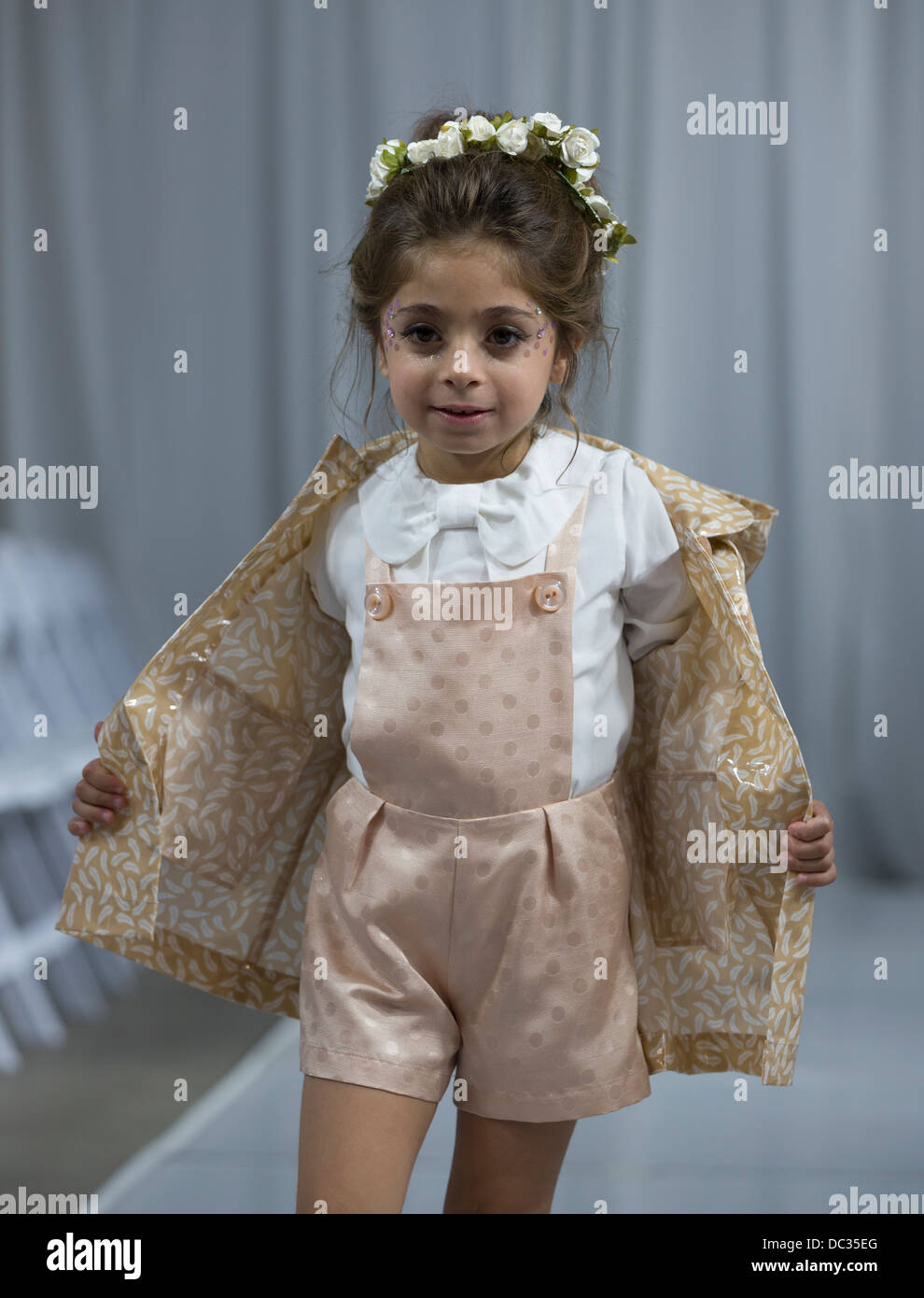 Lefficiel enfant fashion show kids hi-res stock photography and images ...