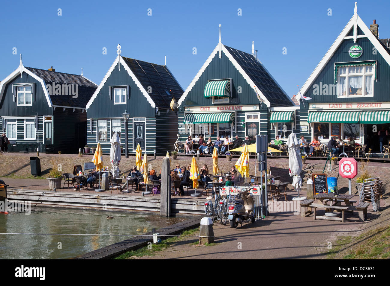 Bridge to village of marken hi-res stock photography and images - Alamy