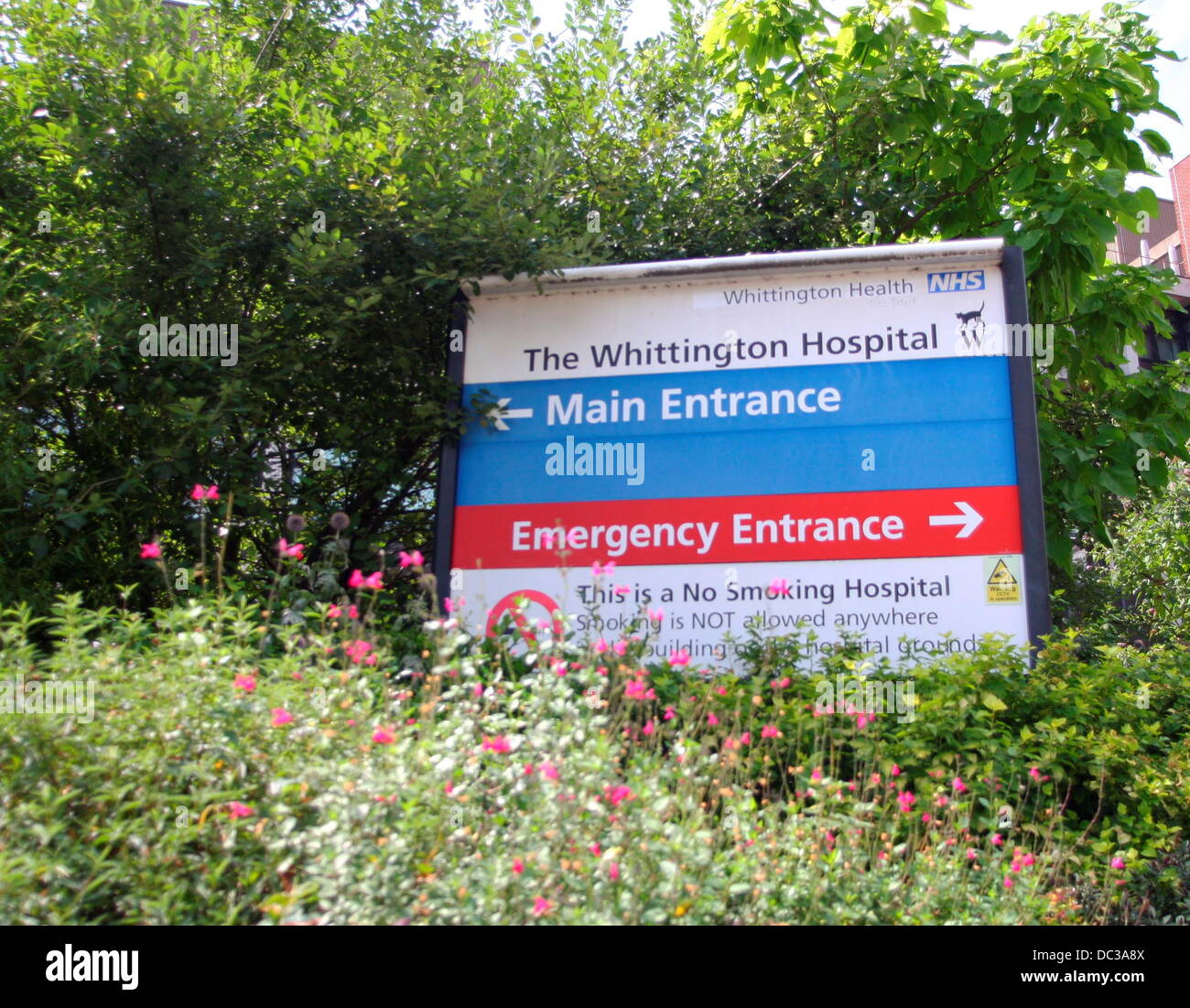Hospital accident & emergency sign hi-res stock photography and images ...