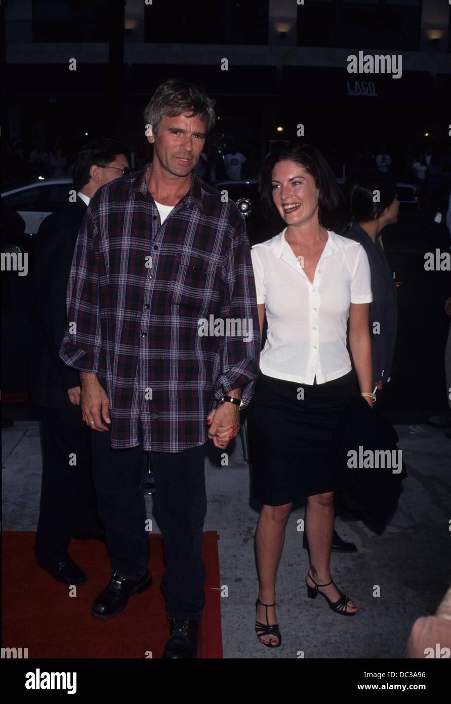 LARA FLYNN BOYLE with Richard Dean Anderson.The usual suspects premiere ...
