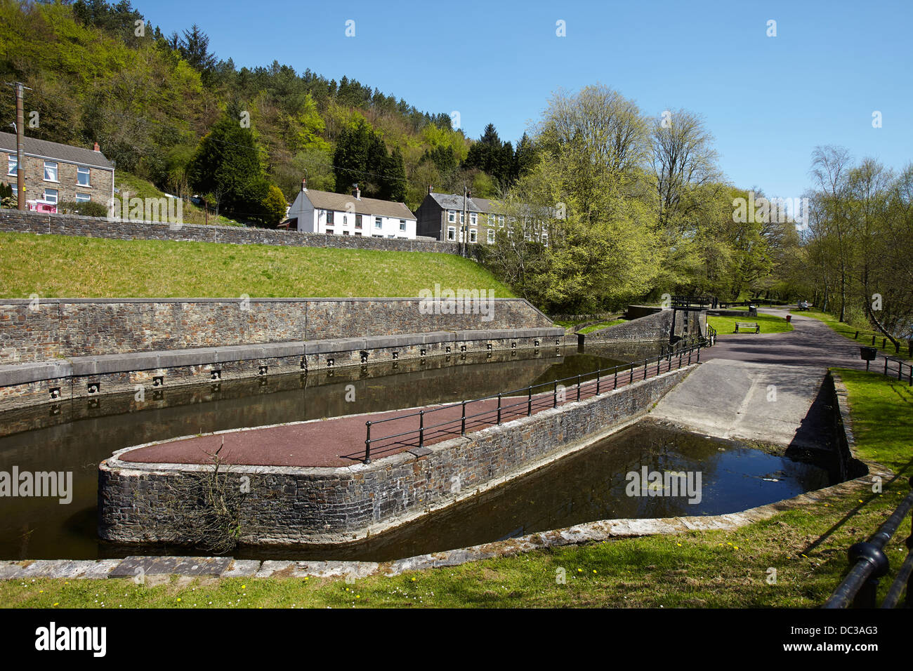 Resolven High Resolution Stock Photography and Images - Alamy