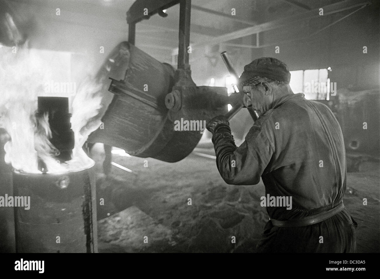 Man male adult steel ironworker hi-res stock photography and images - Alamy