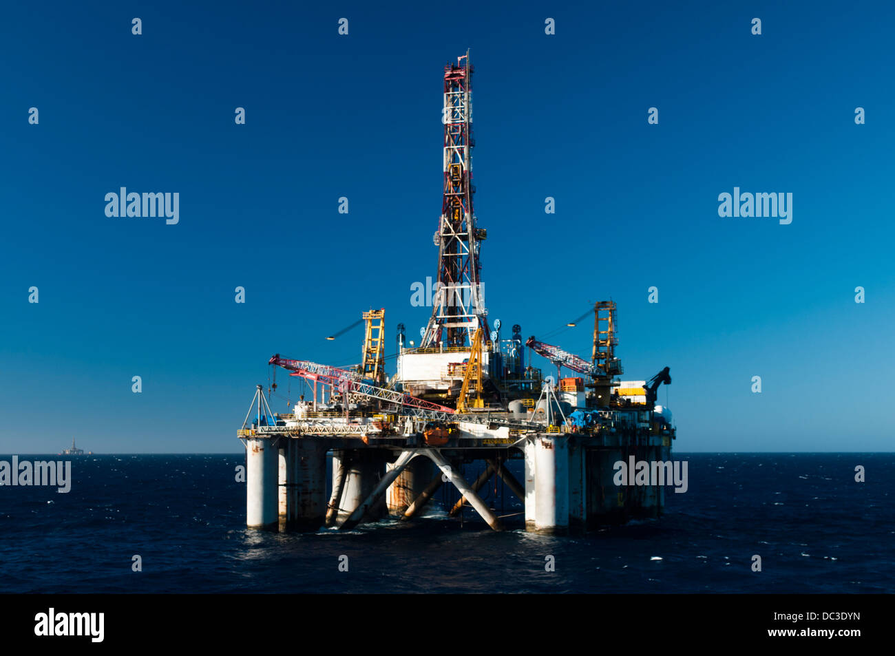 Oil drilling hi-res stock photography and images - Alamy