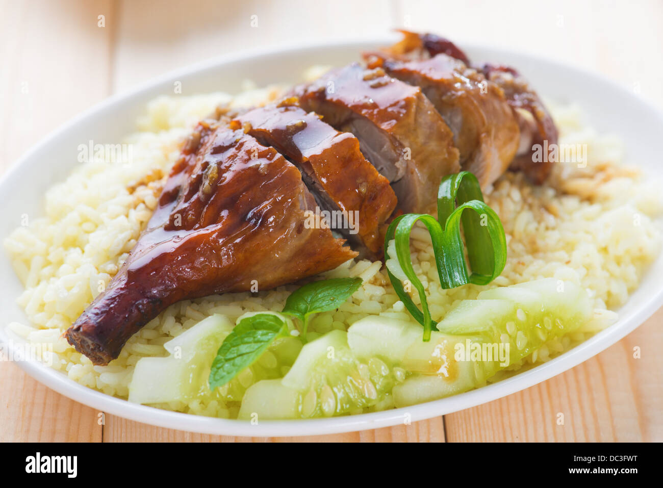 Singapore duck food table hi-res stock photography and images - Alamy