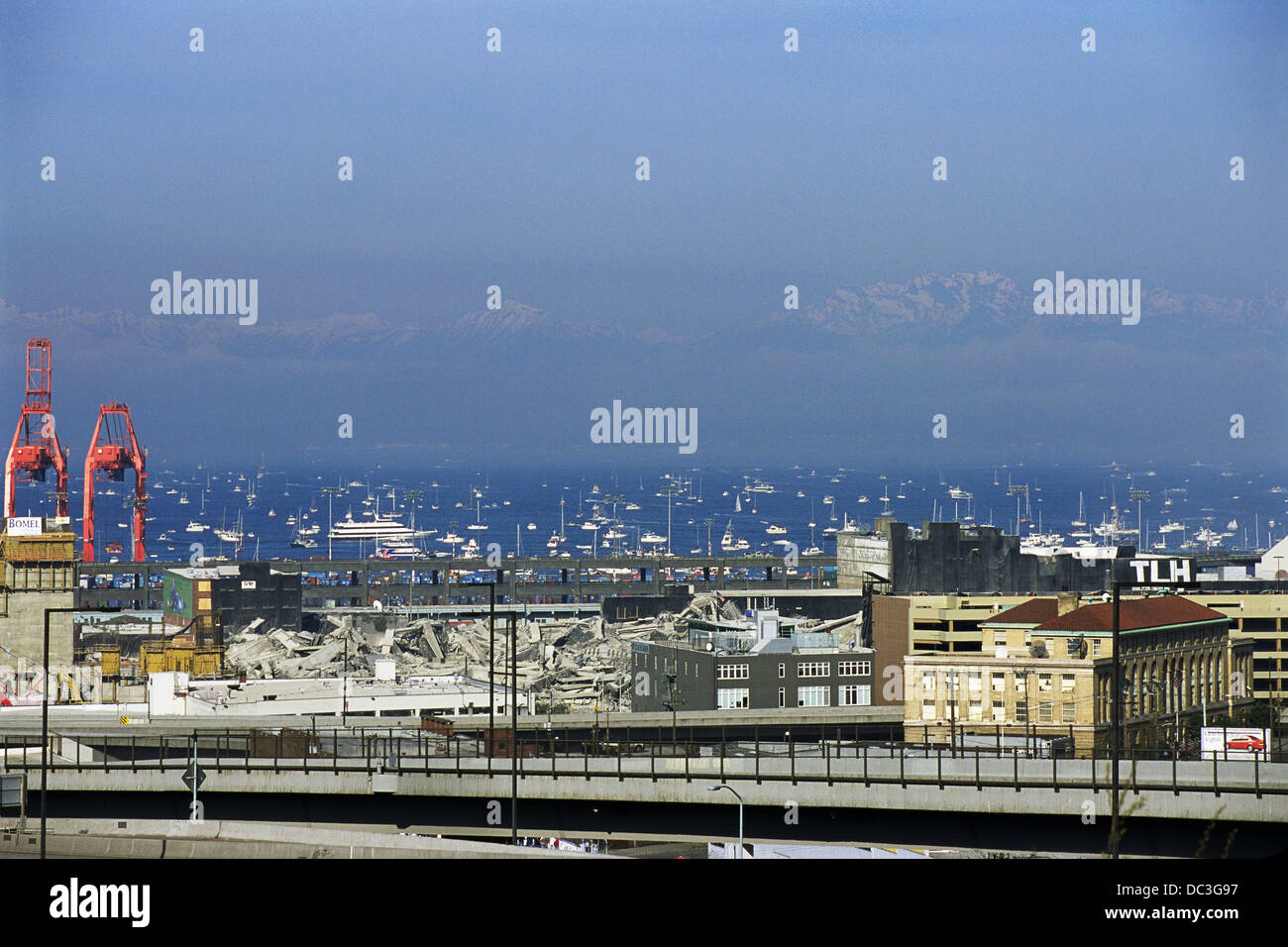 Seattle kingdome demolition hi-res stock photography and images - Alamy