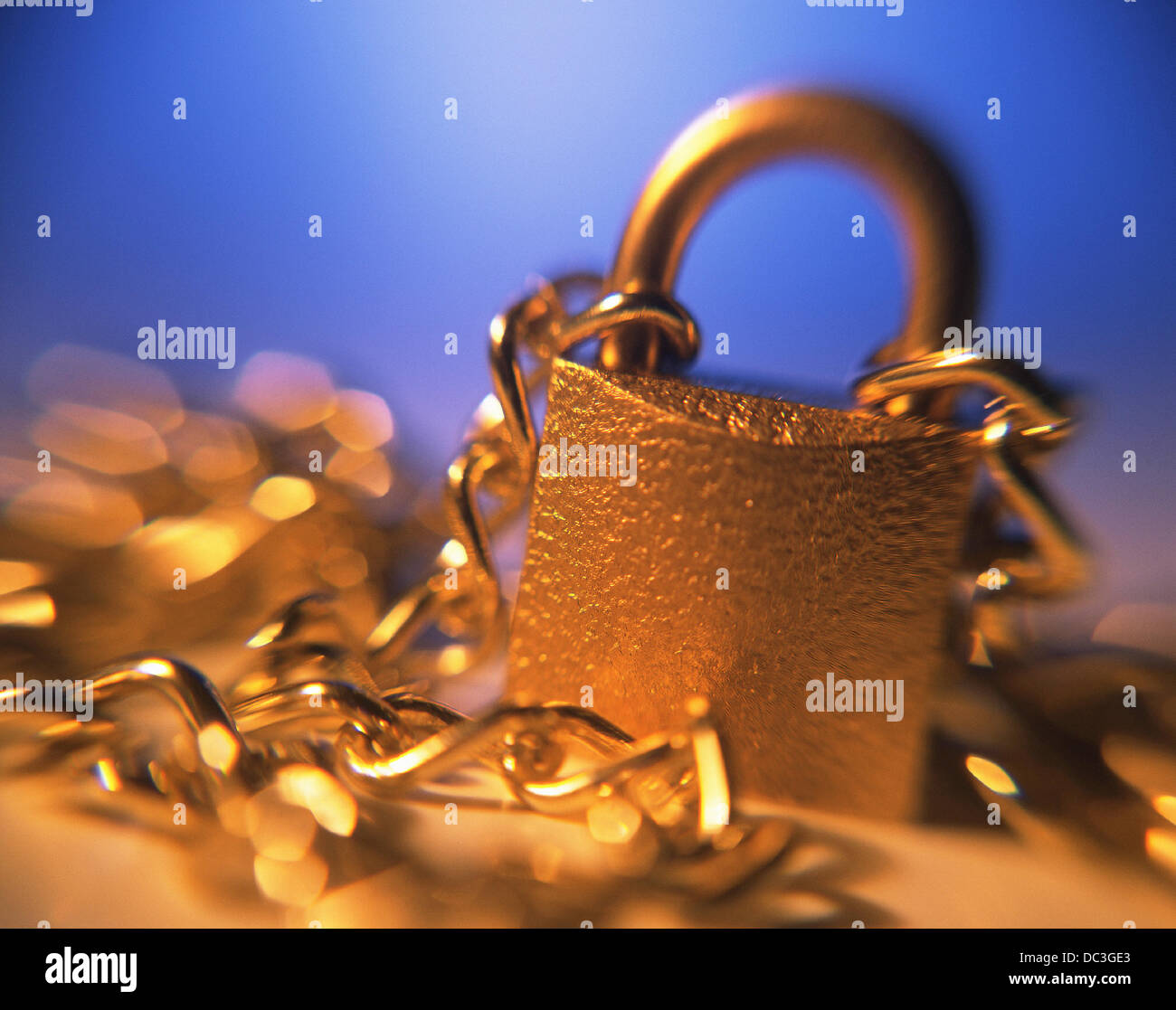 Padlock and chain Stock Photo - Alamy