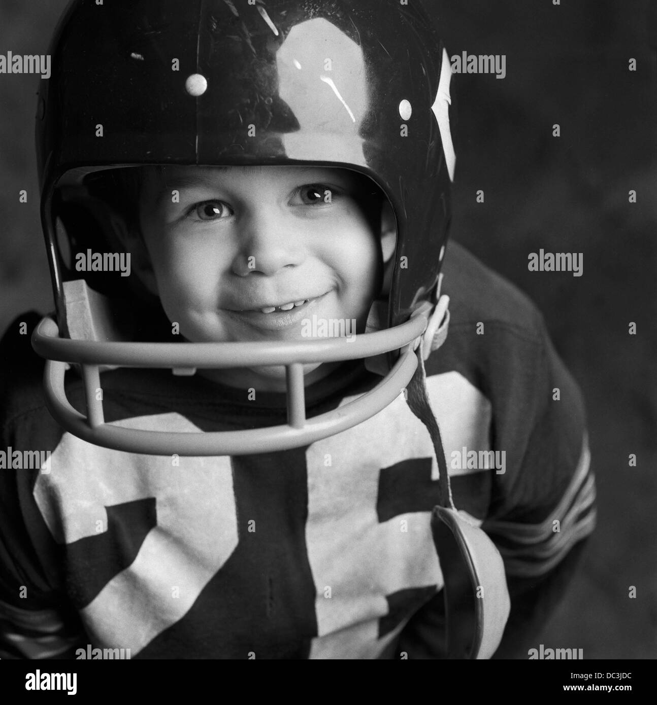 Headshot boy kid football hi-res stock photography and images - Alamy