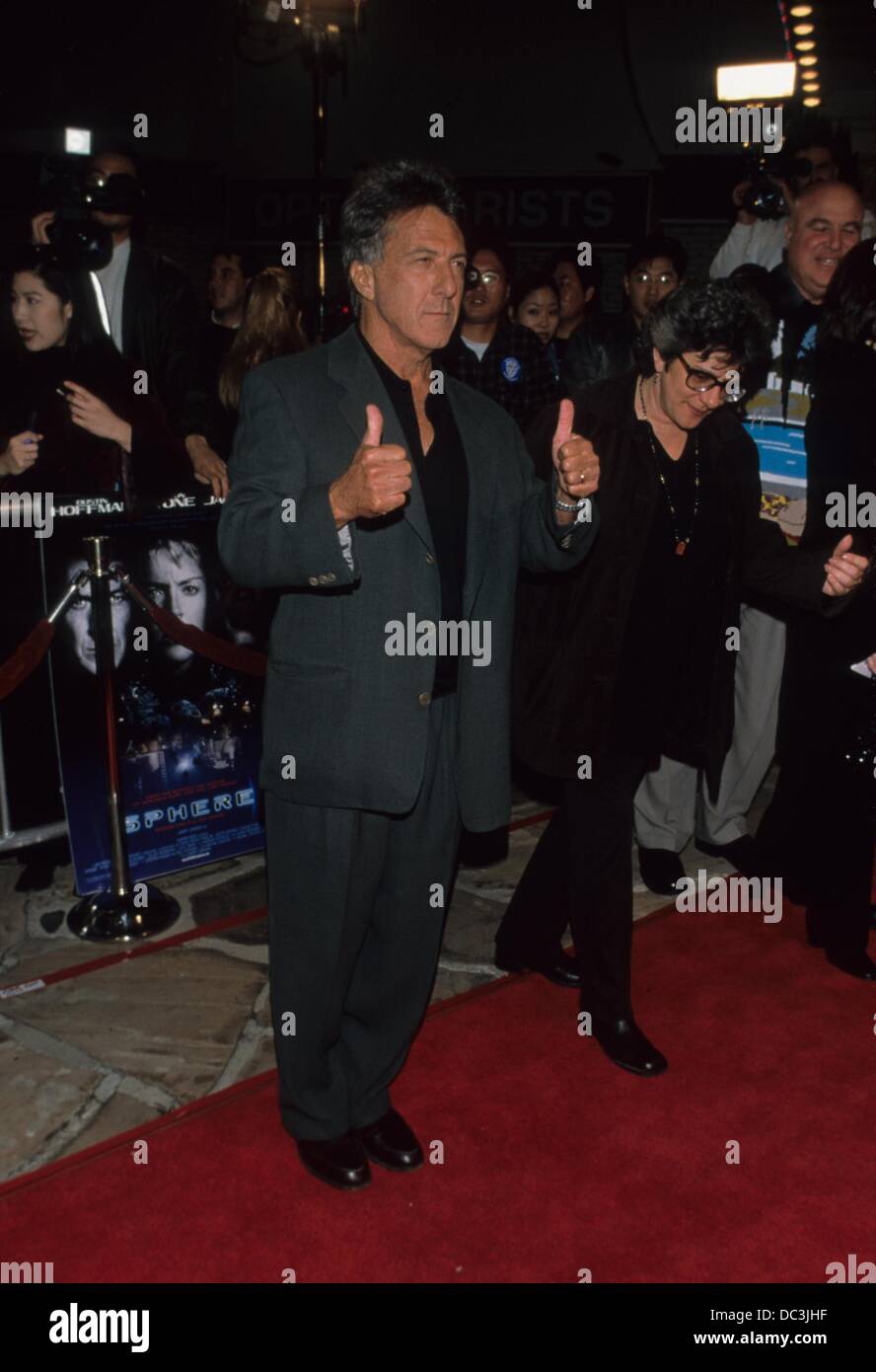 Sphere 1998 dustin hoffman hi-res stock photography and images - Alamy