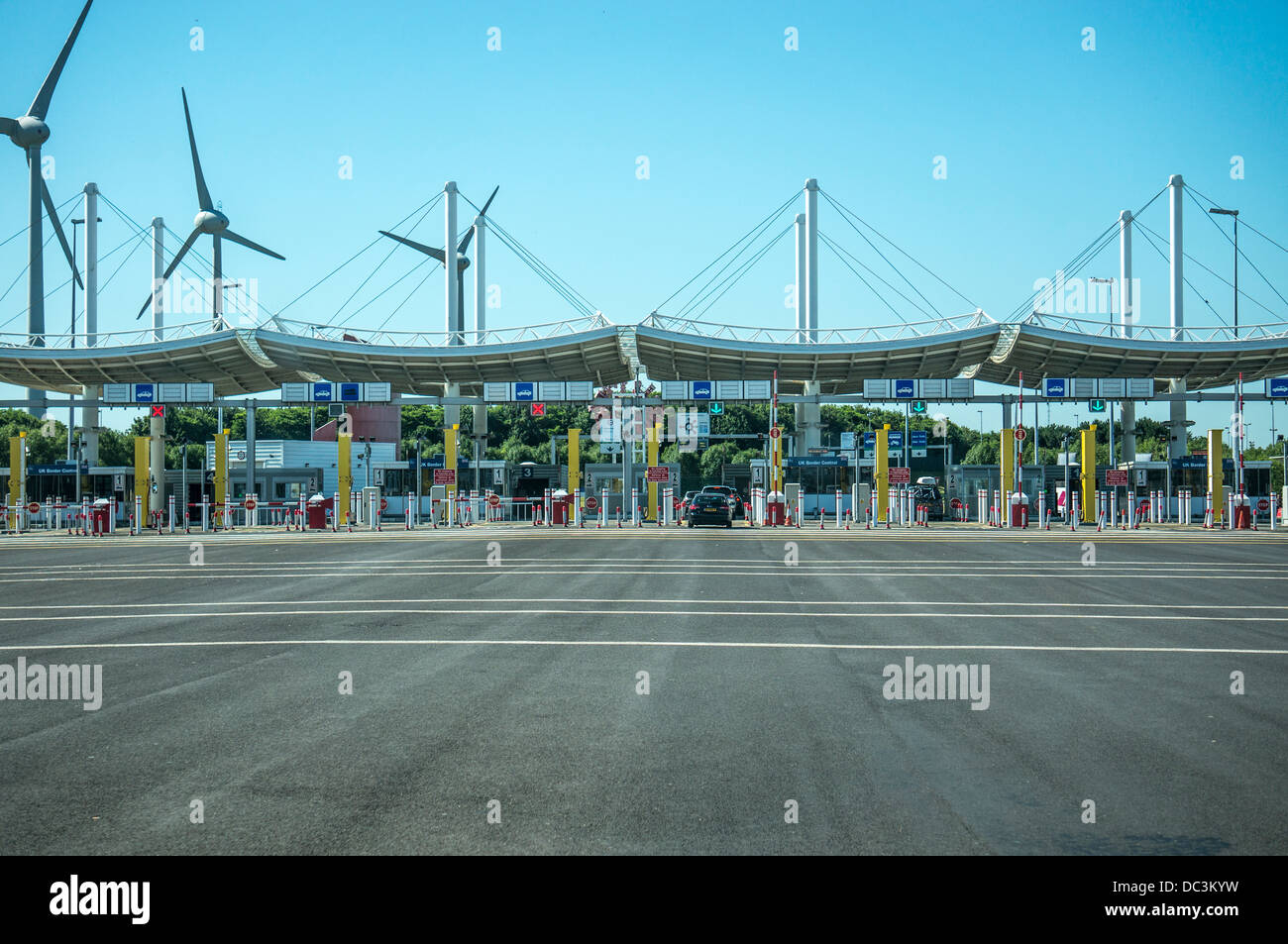 UK border control at the Eurotunnel terminal, Calais, France, for ...