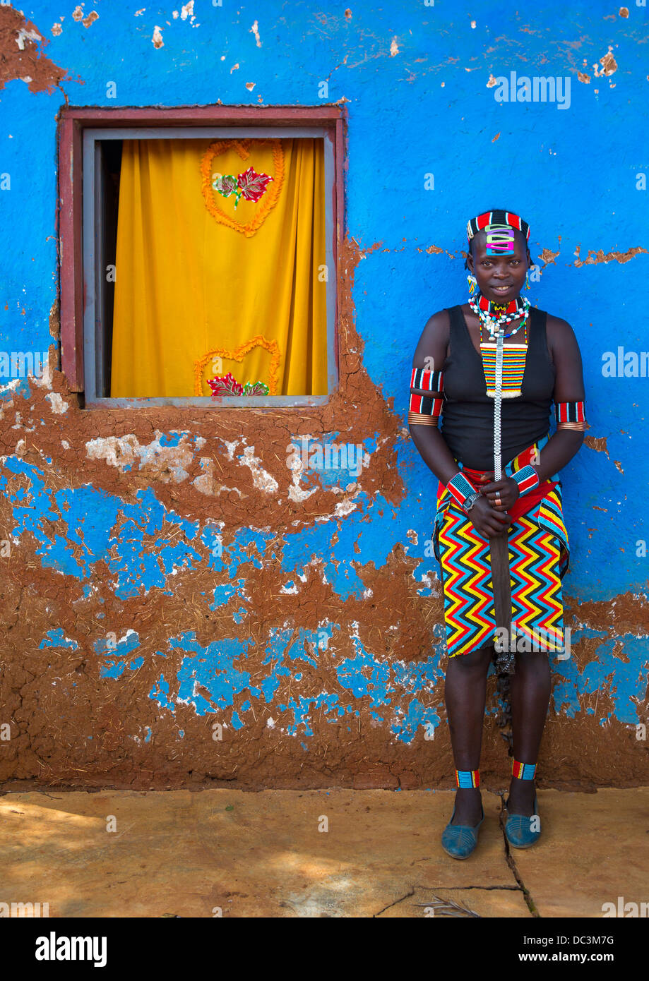 Bana tribe woman key afer hi-res stock photography and images - Alamy