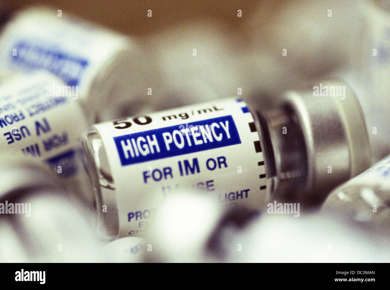 Injectable medicine label hi-res stock photography and images - Alamy