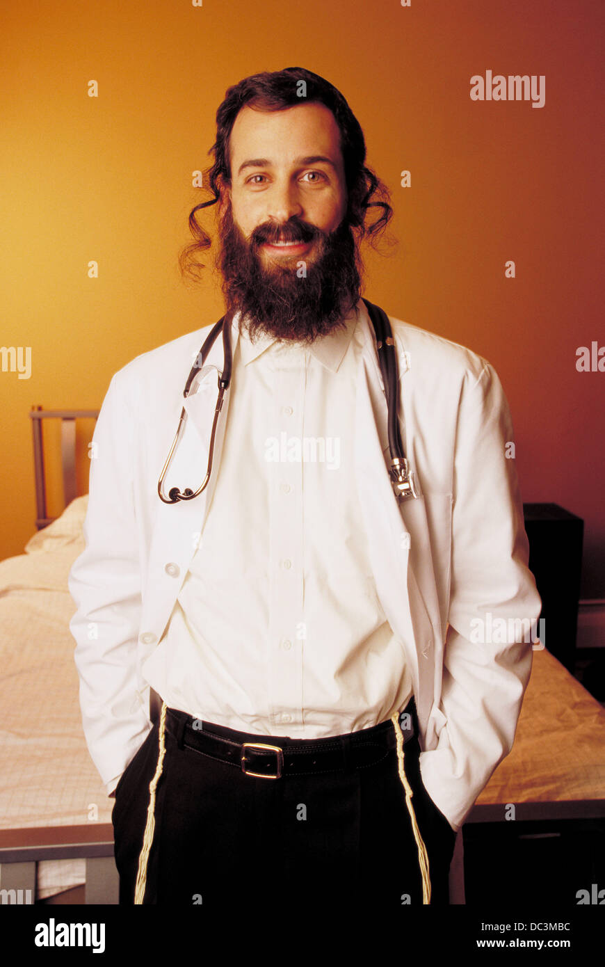 Orthodox jew coat hi-res stock photography and images - Alamy