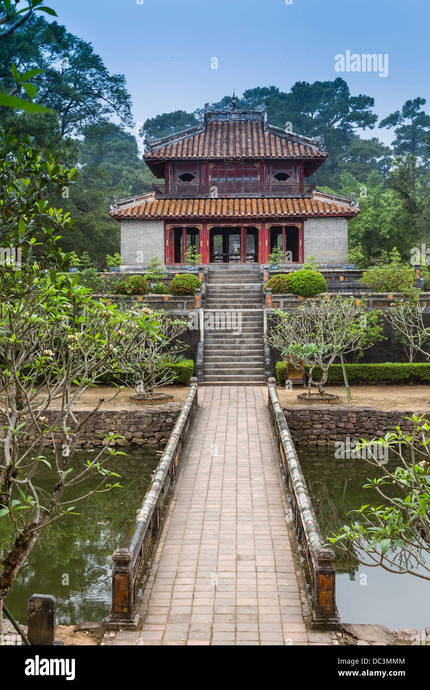 The Ming Mang Tomb complex of gates, buildings and statues near Hue ...